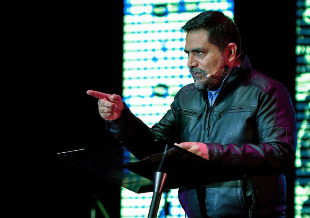 Iglesia Dios con Nosotros suspende temporalmente al pastor Marco Núñez ...
